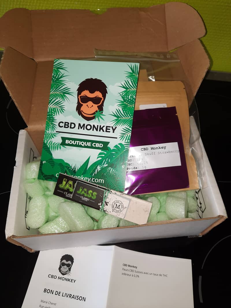 Skuff Strawberry CBD 12% - Résine CBD de qualité Skuff Strawberry CBD 12% - Résine CBD de qualité